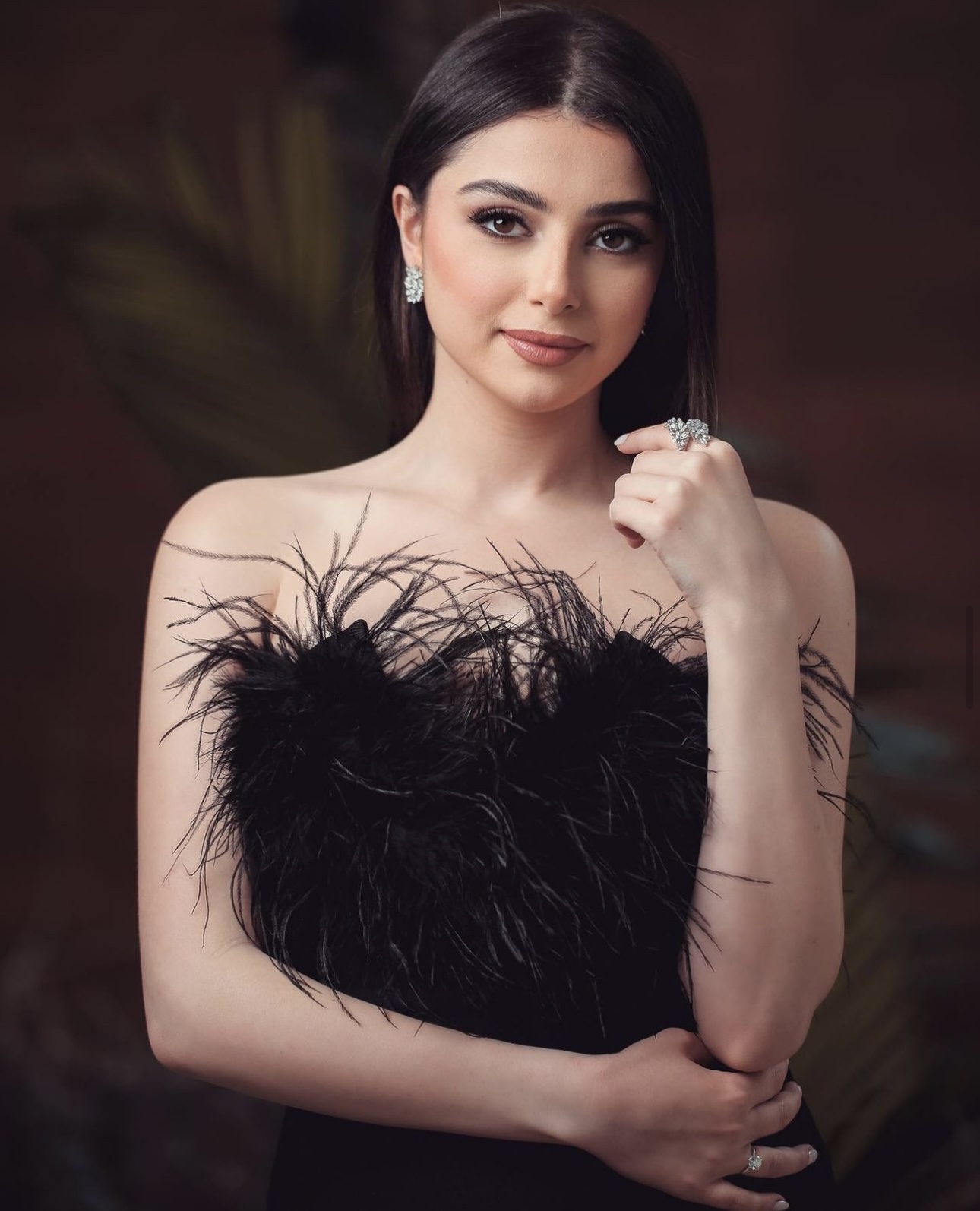 ماريتا الحلاني تتألق بتصاميم مجوهرات فريدة خلال عامها الزفافي - مجلة هي